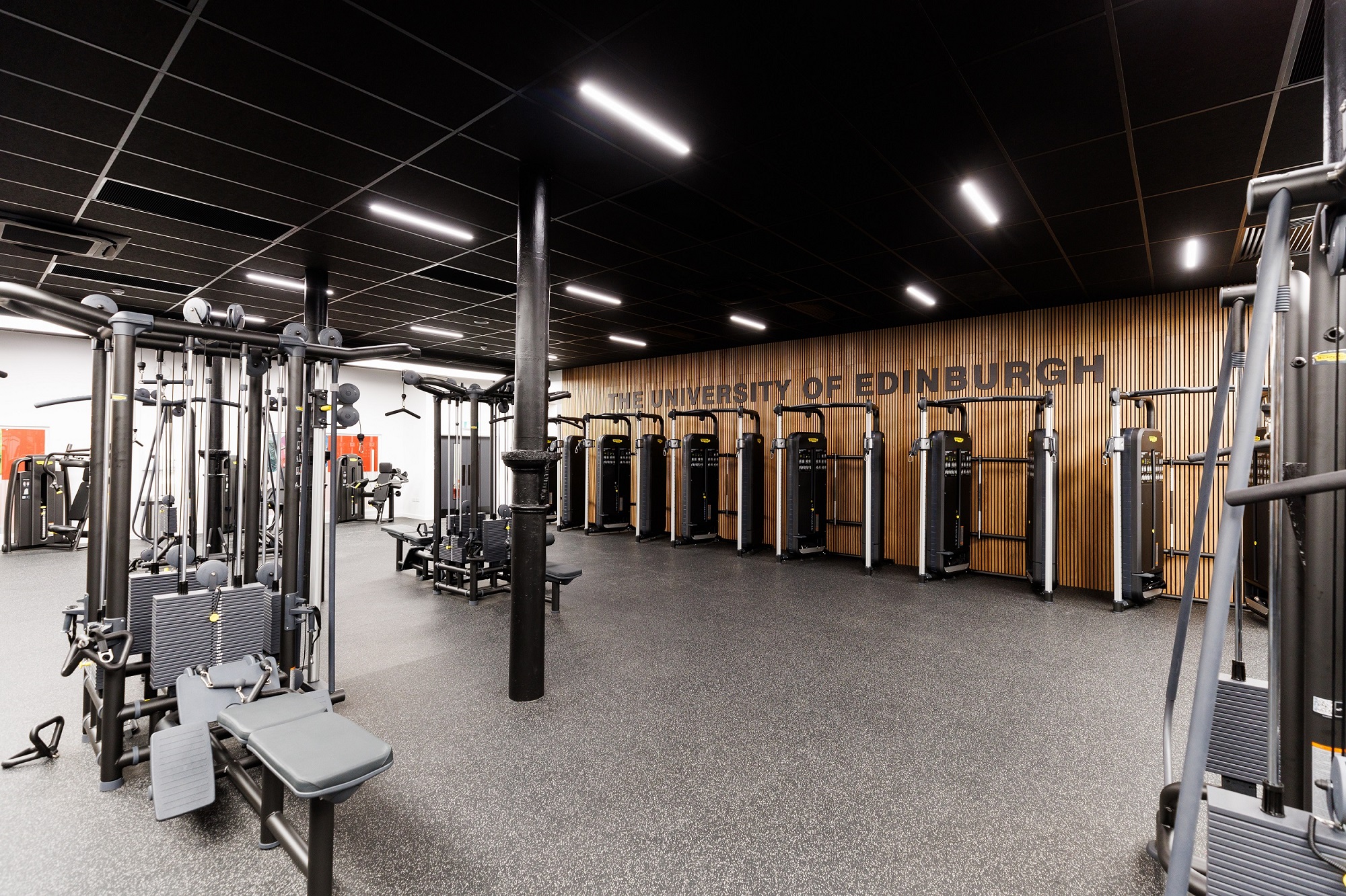 EVERROLL® MEETS BRIEF FOR UNIVERSITY OF EDINBURGH GYM REFURBISHMENT ...